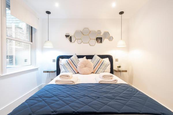 Baker Street Residence - London Paddington Station