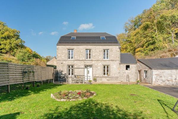 A Fleur De L'eau Blanche Gite De Caractère - Couvin