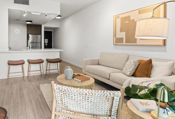 Modern & Cozy 2br Downtown Near Bayside & Port - Miami, FL