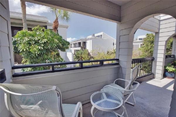 Bright Two Bedroom Condo Near The Waterfront In Venice - Venice, FL