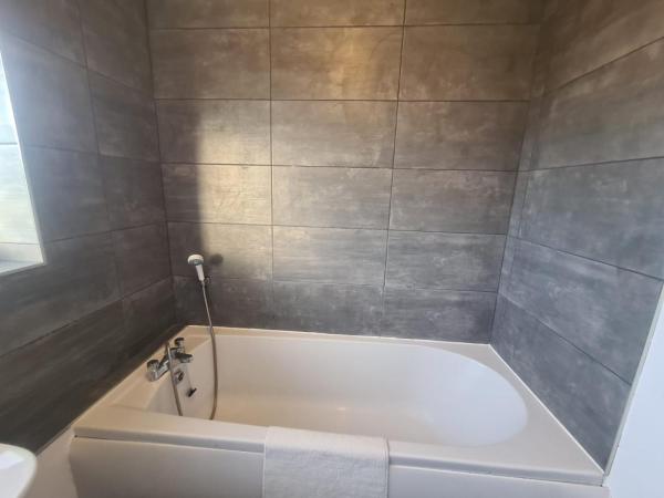 Stylish 3 Bed Close To Nissan - Sunderland