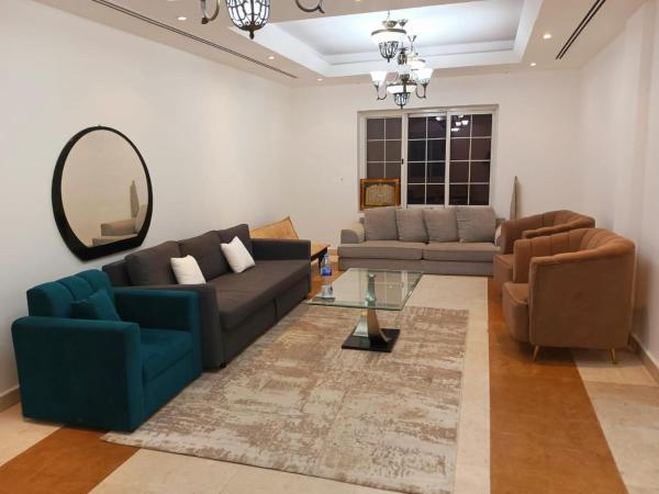 Gorgeous Villa Rooms Opposite To Mirdif City Center - Dubai