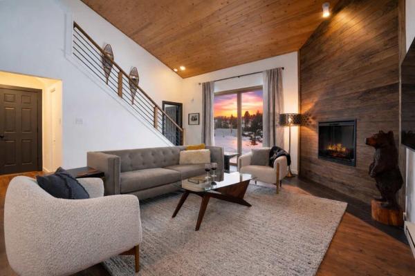 The Drift At Firelight - Private Hot Tub - Walk To Town Center - Big Sky