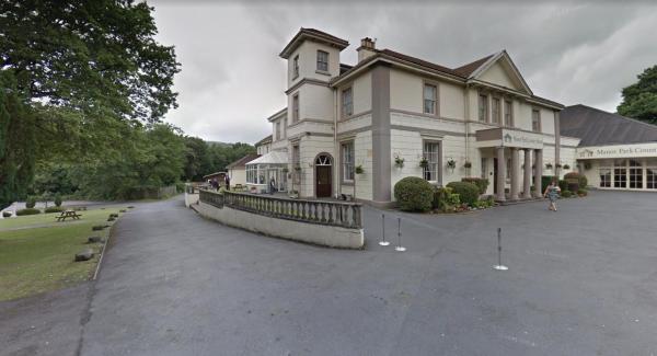Manor Park Country House - Port Talbot