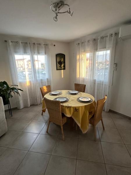 Bel Appartement Tout Confort , 2 Grandes Chambres - Bren