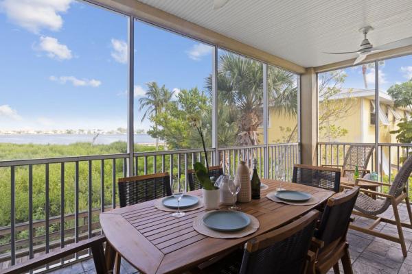 Bradenton Beach Club 301: Free Golf Cart For Jan 2026 Stay. Ask Us! By Anna Maria Life - Longboat Key, FL