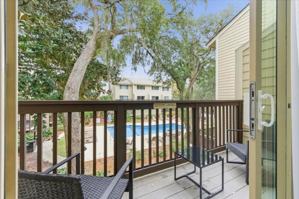 Cozy Coastal Retreat - Walk To Beach & Pool - Tybee Island, GA