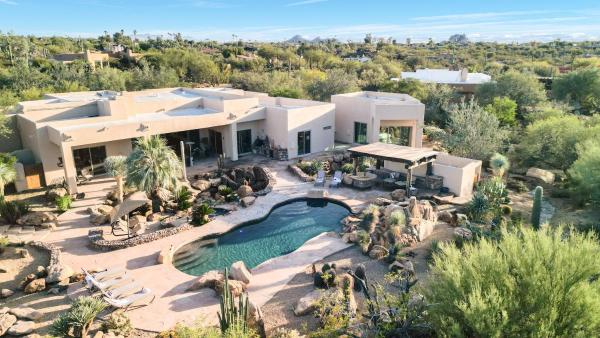 5bdr Oasis W Waterfall Pool Hot Tub Desert View Desert Cascase By Avantstay - Cave Creek, AZ