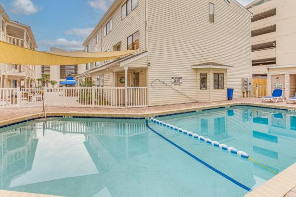 Golf, Explore And Walk To Shore! Myrtle Beach Unit - Myrtle Beach, SC
