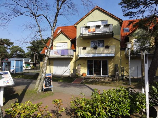 Holiday Apartment With 1 Bedroom - Ribnitz-Damgarten