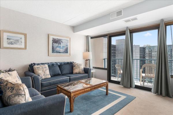 Oceanfront Capri Penthouse Condo With Indoor Pool And Much More! - Fenwick Island, DE