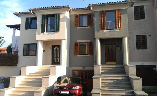 Apartments With Parking Space Umag - 6934 - Umag