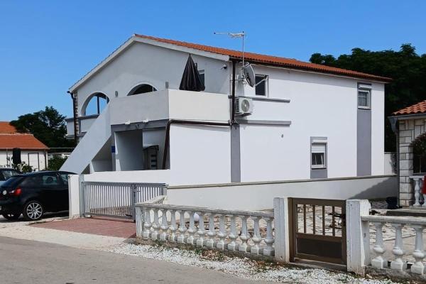 Apartments By The Sea Vir - 25042 - Vir