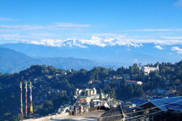 Hotel B-r-o-a-d-w-a-y - Residency Mall Road Mountain Valley View Darjeeling - Luxury & Spacious - A Top Rated Premium Room - Sikkim