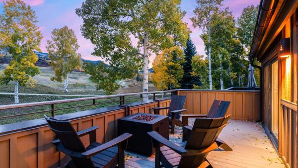 Steps From Snowmass Village Fireplace Firepit Mountain Views Aspen Glow Retreat By Avantstay - Snowmass Village