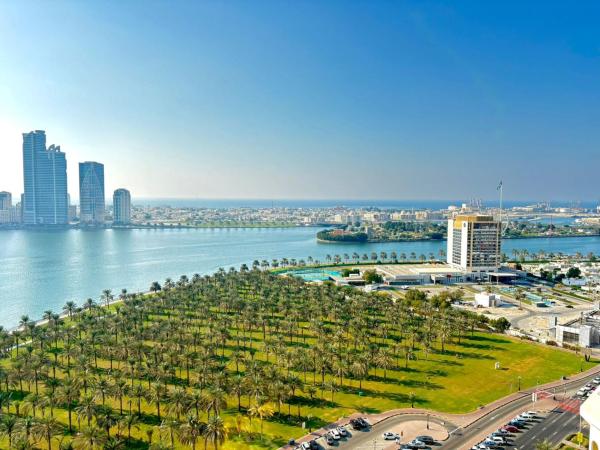 Sharjah 2-bed Near Al Majaz Waterfront - Sharjah