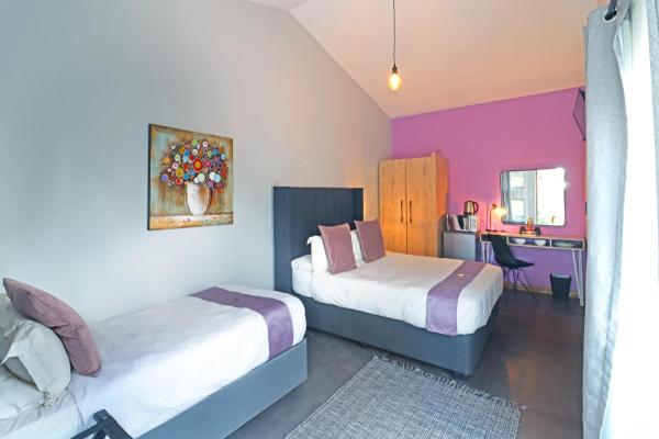 The Chameleon Stay @107 - Centurion