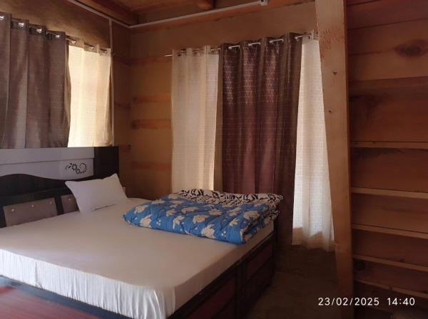 The Mid-himalayan Jibhi 1 - Jibhi