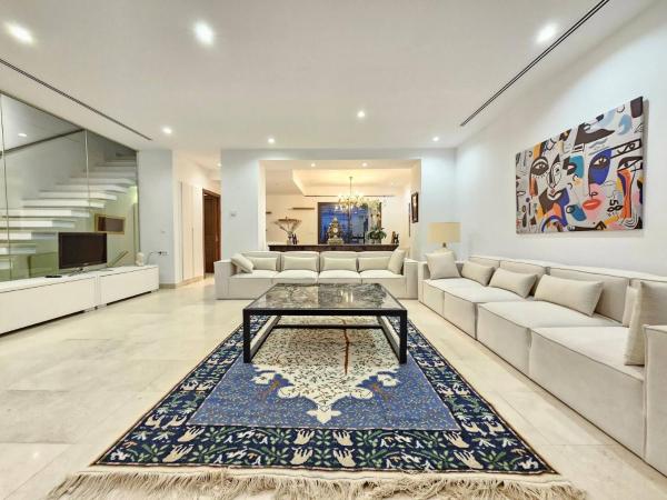 Refined Villa In The Heart Of La Marsa With Garden - Tunisia