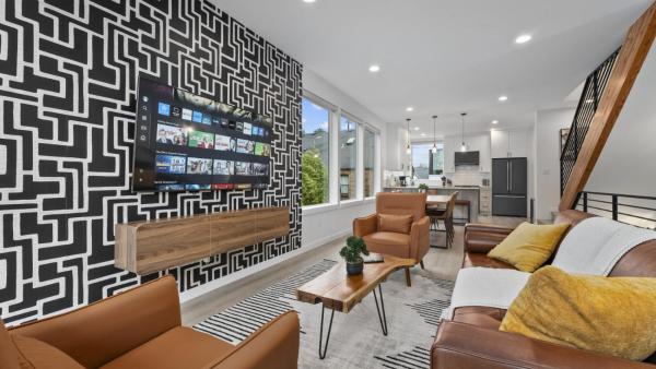 Ballard Hangout - Arcade & Covered Deck - Seattle, WA