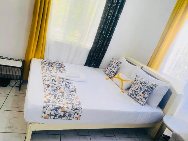 Tash Studios - Diani Beach