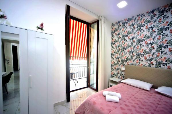 Raffy E Virgy Guesthouse - 10min From Central Station And The Center - Naples