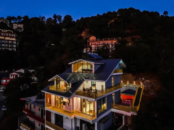 Hillshades 3-bhk With Sit-out Area, Shared Pool, Restaurant, Game Zone And Scenic Hill Views - Solan