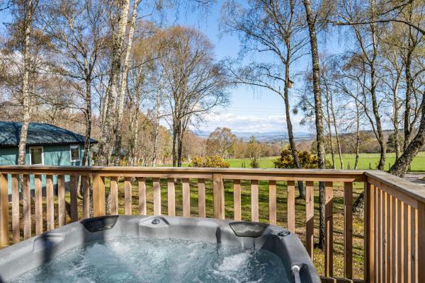 Fern Lodge 11 With Hot Tub - Loch Ness
