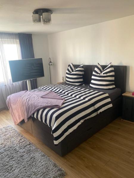 New Komplett Möblierte Wohnung-zentral - Herrenberg