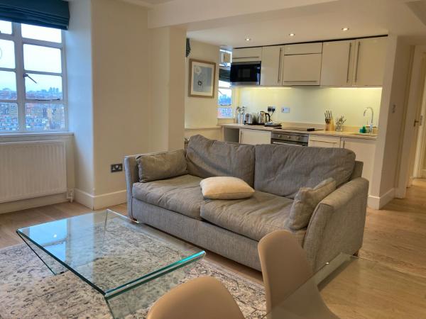 Nell Gwynn House - Large, Sleek One Bedroom Apartment, Sloane Square, London - Chelsea
