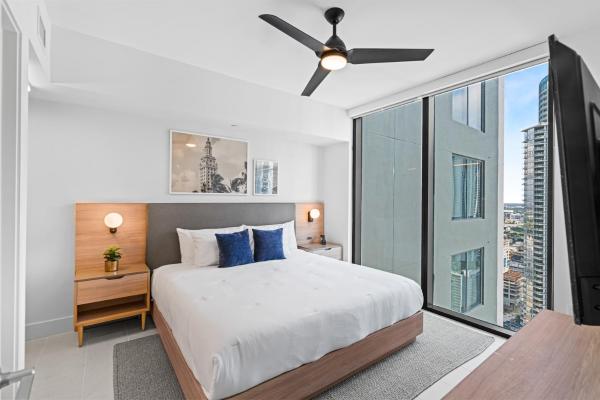 New Luxurious Apartment Floor 35th - Miami's Heart - Miami, FL