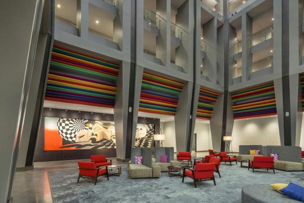 The Summit Hotel - Loveland, OH