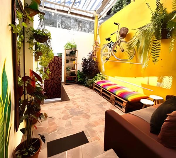 Casa Independente Perto Do Metrô, Usp E Acadepol - Embu