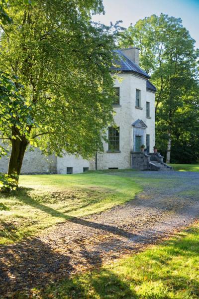 Live Like Lords & Ladies At Our Country Estate - Ballinasloe