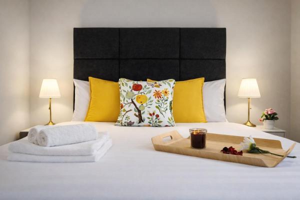 2 Bedroom House Central London - Free Parking - London, UK