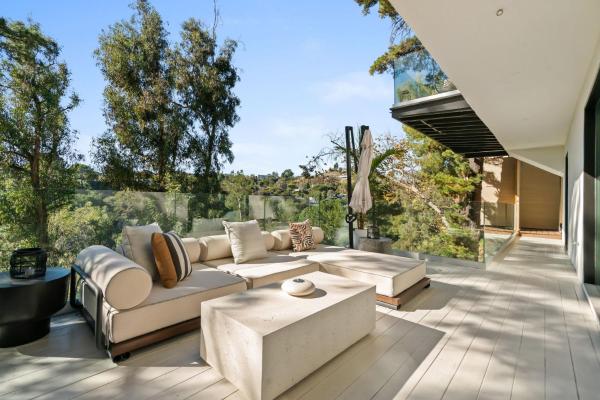 New Listing Sunset Retreat By Colby&conrad - Los Angeles, CA