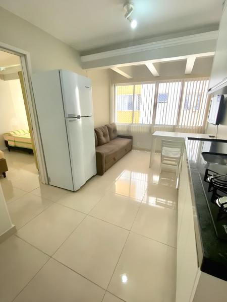 Ca02- Quadra Do Mar No Calçadão Da Praia Central - Garagem - Balneário Camboriú