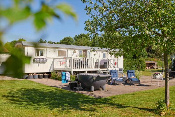 Mammaloewagen Super De Luxe, Prive Hottub En Zwembad - Roermond