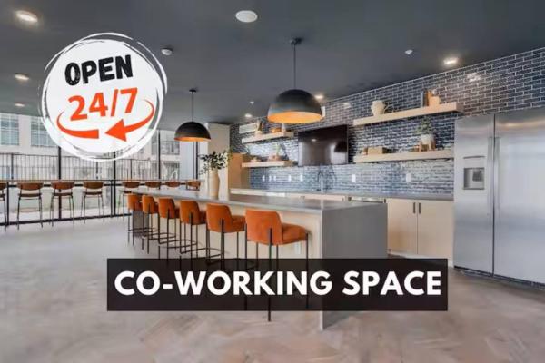 Amazing Townhome In Indy - Free Parking And Gym - Indianapolis, IN