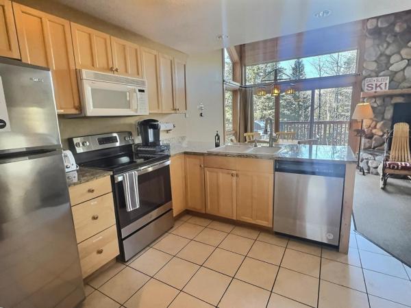 North Shore Escape Ski In Ski Out Townhouse With Sauna - Lutsen, MN