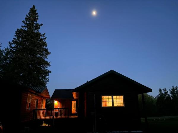 Snowmobile, Atv, Horseback Riding Haven With Quick Trail Access & Games & Entertainment Room - Nevis, MN