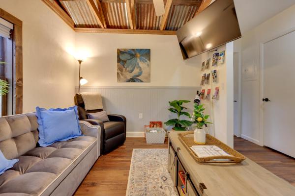 Hawthorne Anglers Cabin With Lake And Dock Access! - Hawthorne, FL