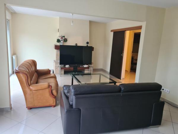 Large House Near Mérignac Airport - Le Haillan