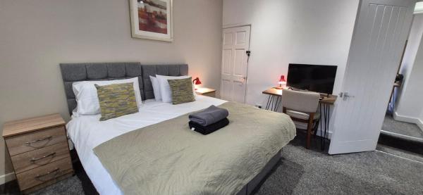 St Johns - 2 Bed House - Doncaster