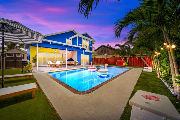Sunset Haven With Saltwater Pool & Mins To Beach - Delray Beach, FL