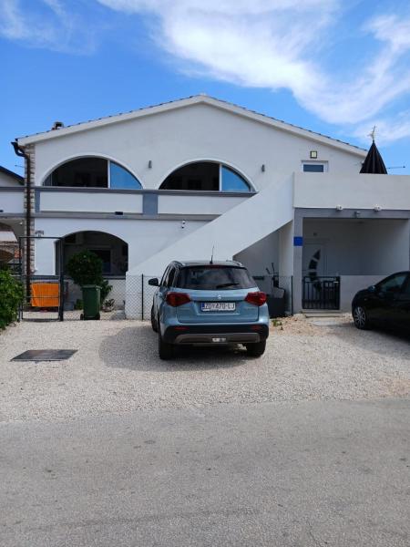 Apartments Oto - Vir