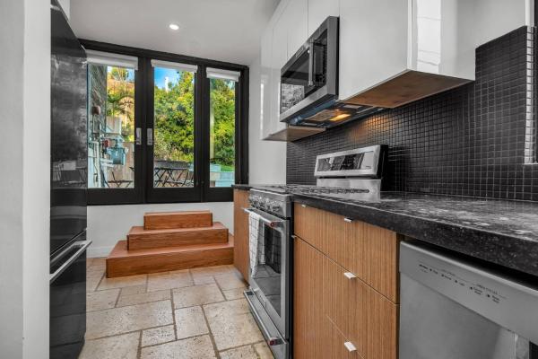 Ridpath Retreat Guest House - Beverly Hills, CA