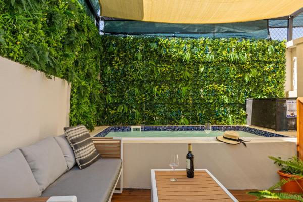 Ocean Park Studio Pool At Riviera Villa - San Juan