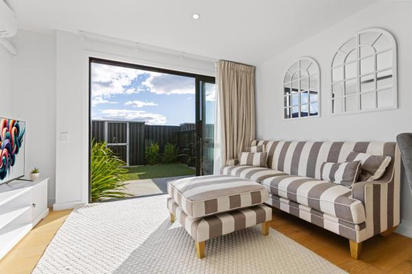 Flexible Bed Options, Private Back Yard, Car Park - Wanaka