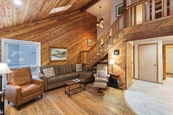 Sequoia 14 - Sunriver, OR